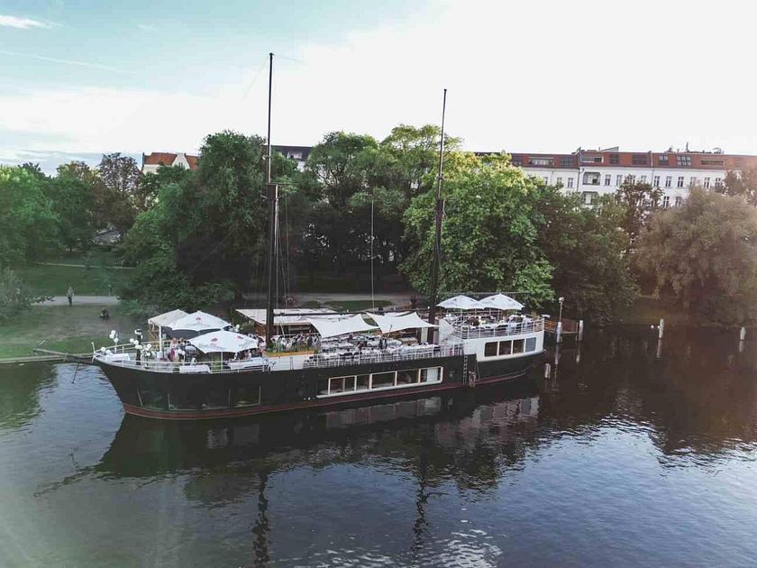 van Loon Restaurantschiffe und Reederei